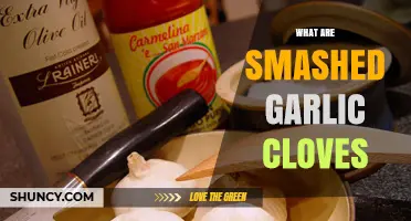 Understanding Garlic Cloves: How Much Is 2 Cloves In Cooking? | ShunCy
